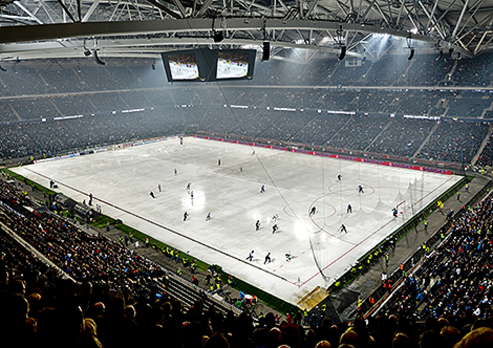 Arenorna slåss om att locka Leksand | Idrottens Affärer